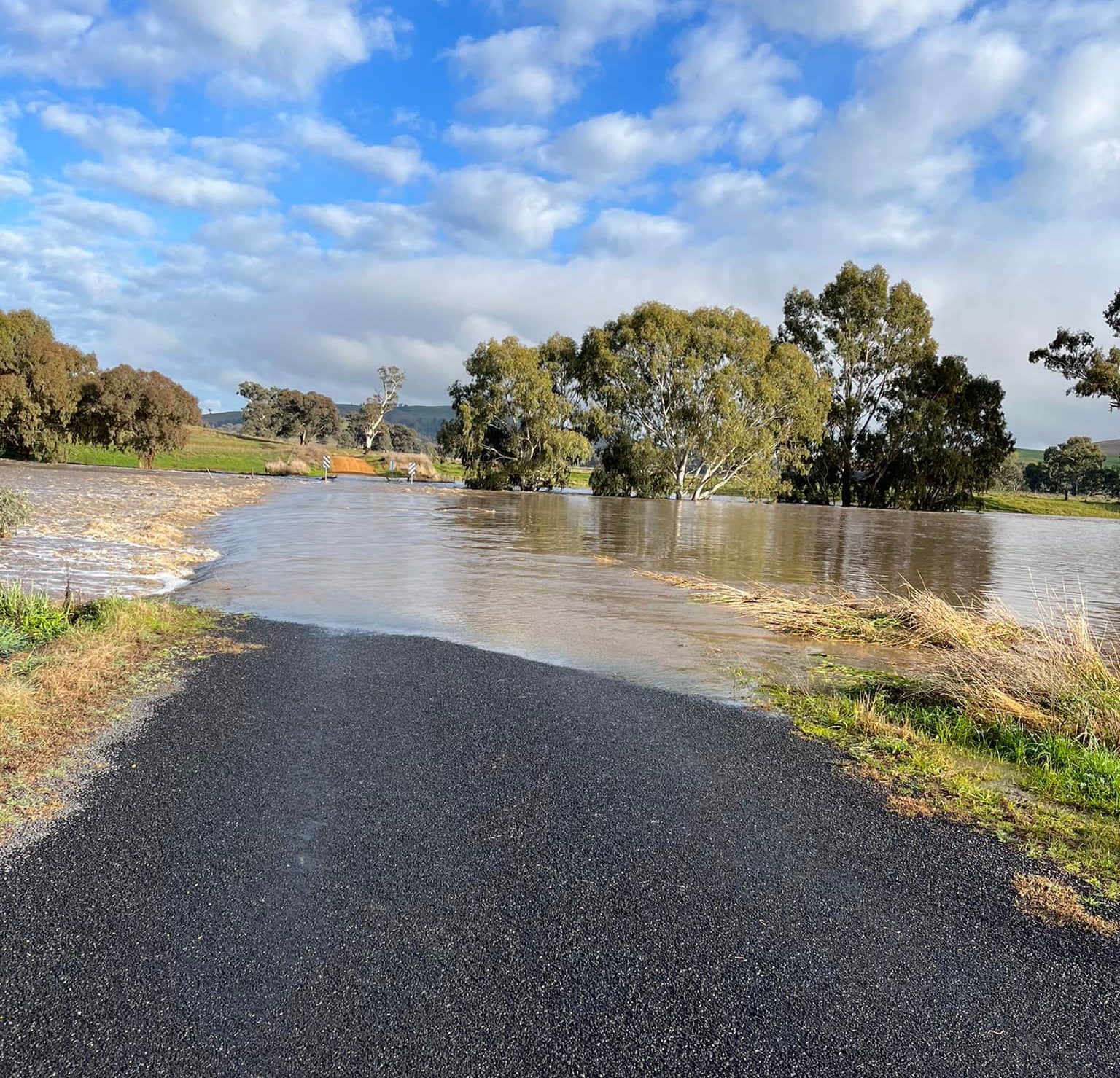 Major flood warning for Gundagai and moderate flood warning for Wagga ...