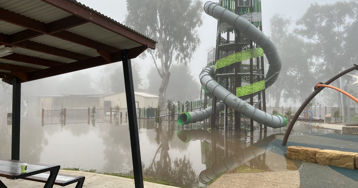 Flood levels expected to peak at around the 'moderate' level of 9 ...