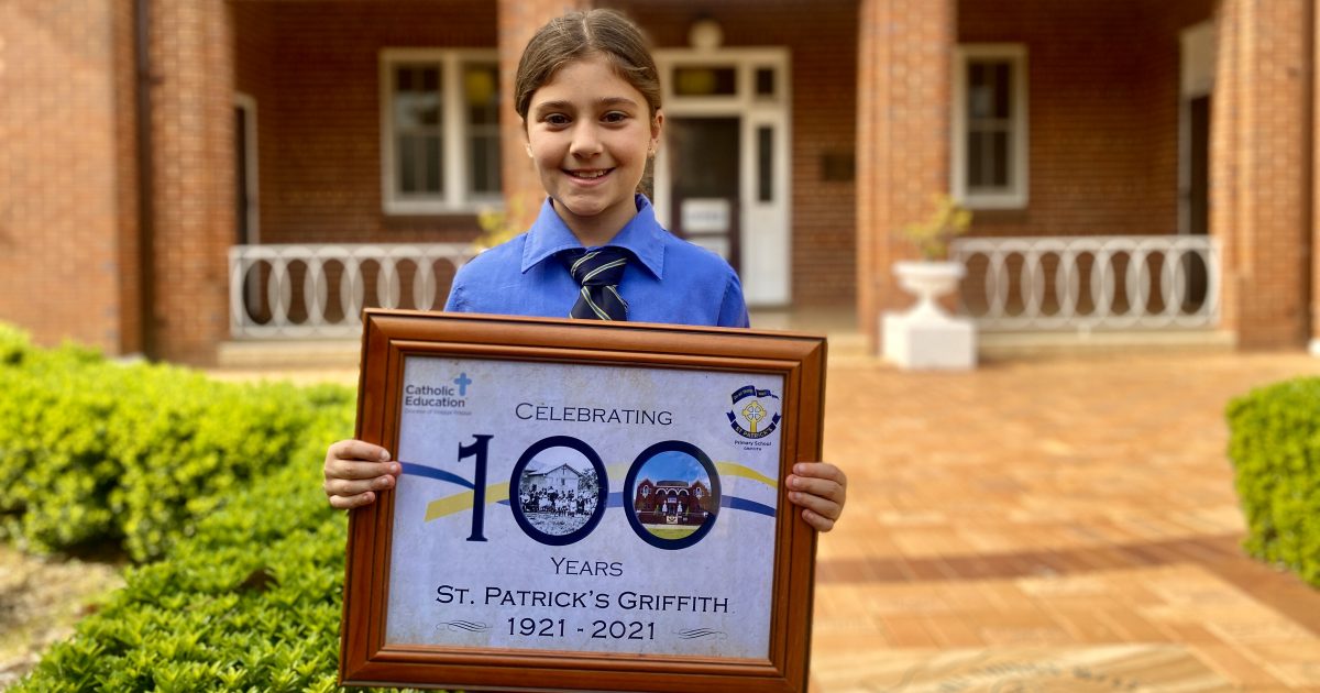 Isabella Violi designed flag to be unveiled at St Patrick's centenary ...