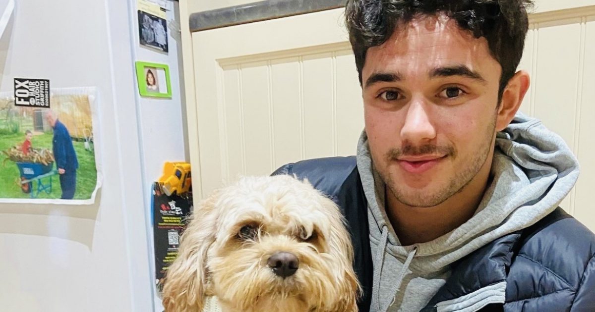 Self-taught Griffith musician cracks 1.8 million streams on Spotify ...