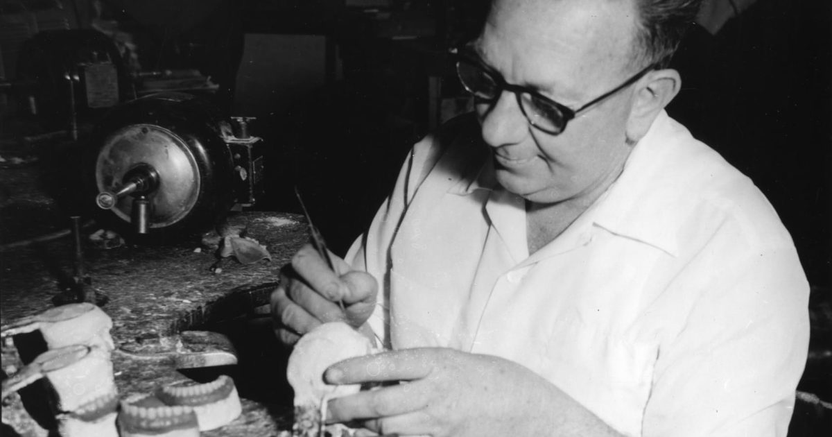 Riverina Rewind: Man smashes glass door to find false teeth | Region ...