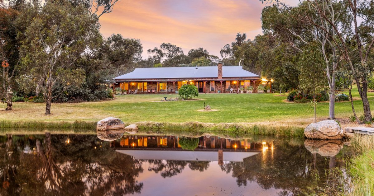 Lap up the lifestyle at 'Loveridge' | Region Riverina