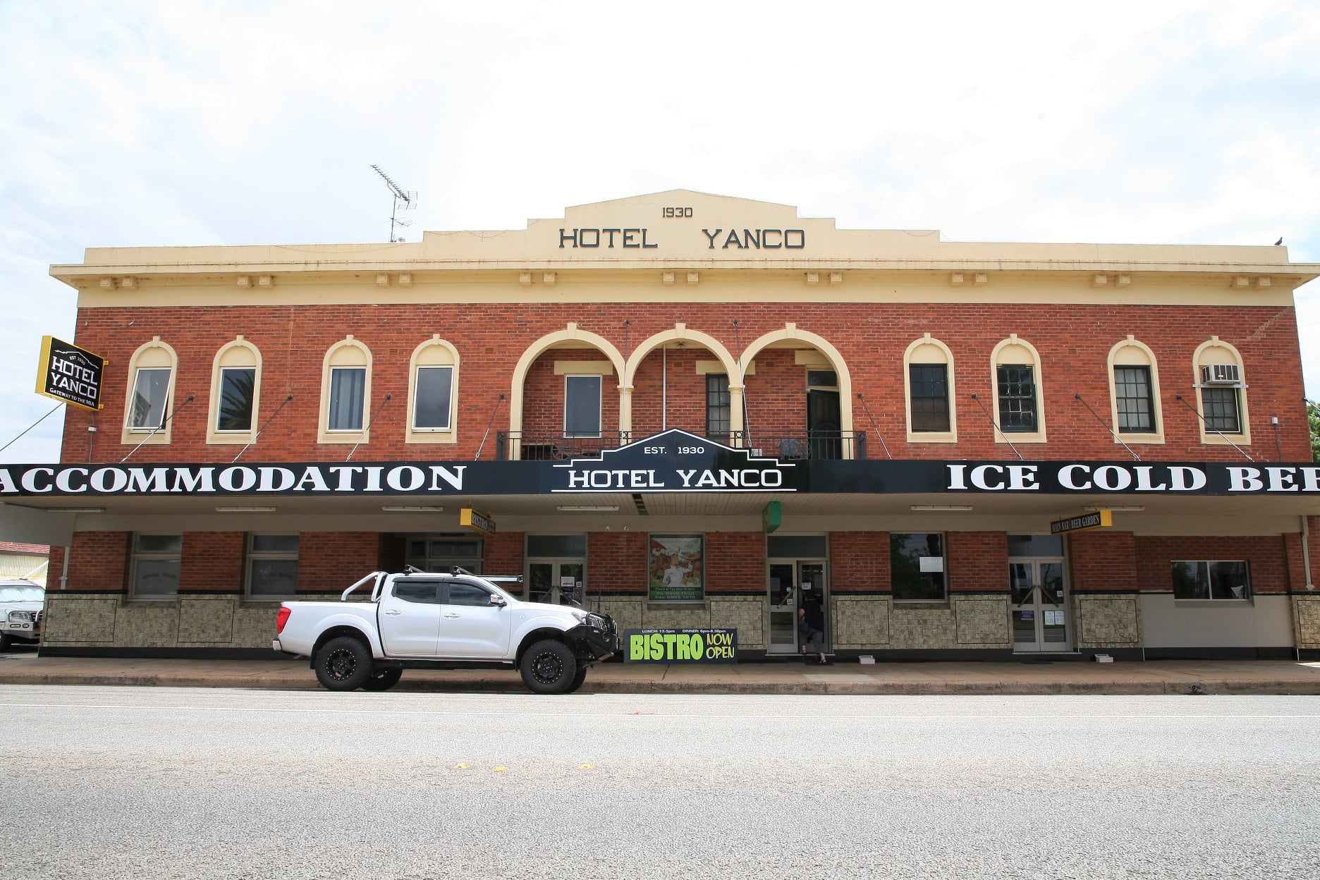 Hotel Yanco seeks to install seven poker machines, citing community ...