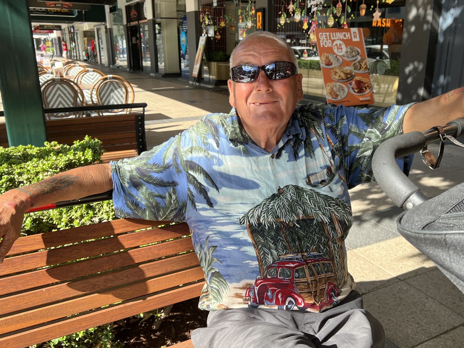 Wishing Wagga Wagga a very 'Larry' Christmas and a happy new year ...