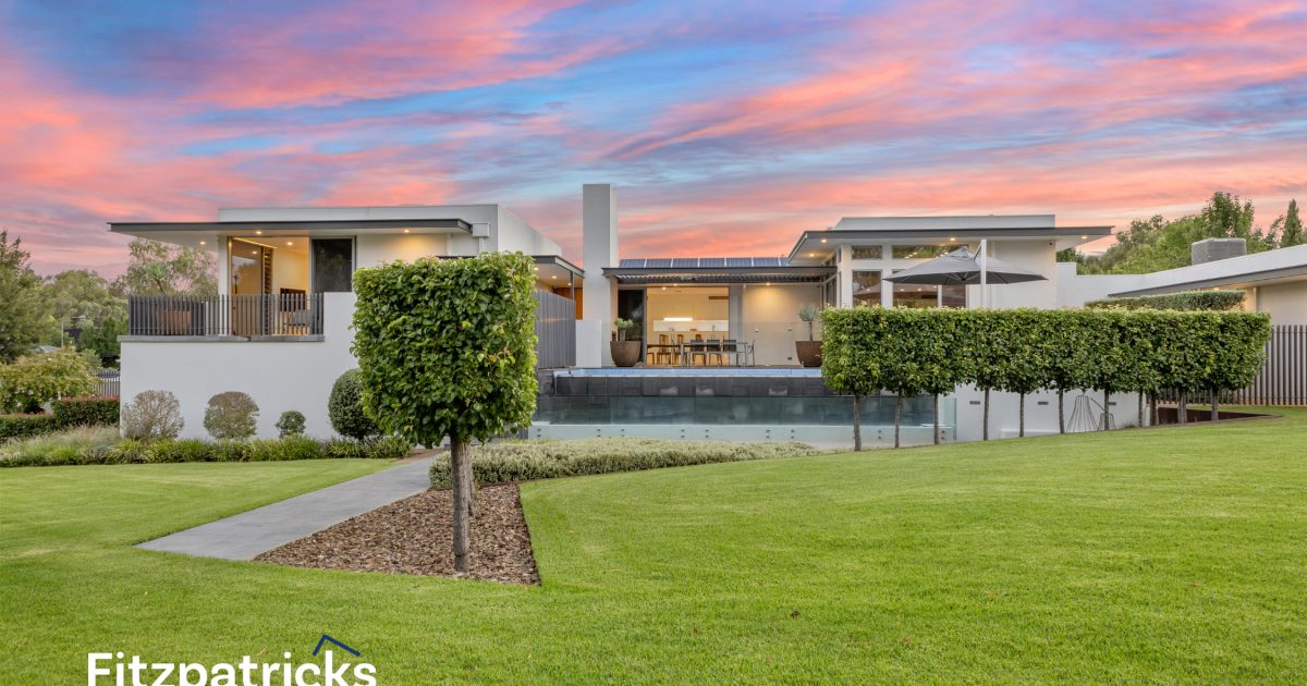 Big, bold and beautiful with your own infinity pool on the shores of ...