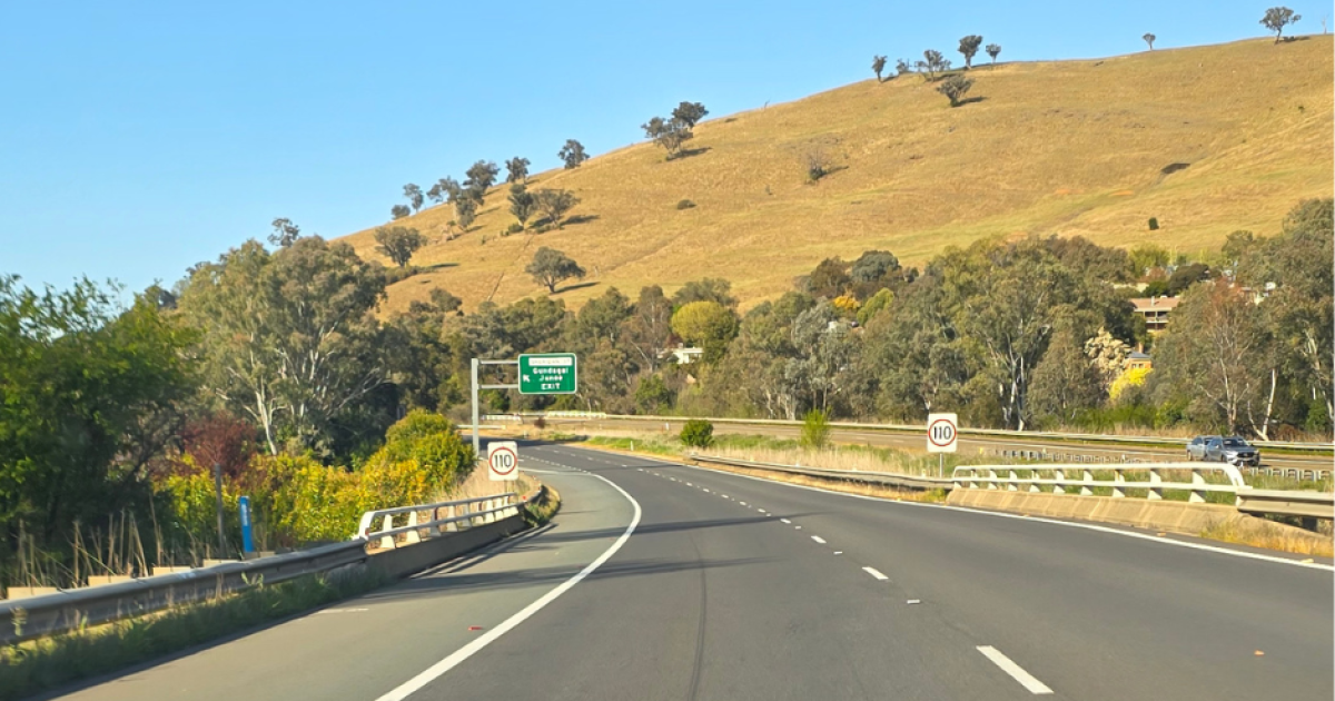 Changed traffic conditions on Hume Highway at South Gundagai for ...