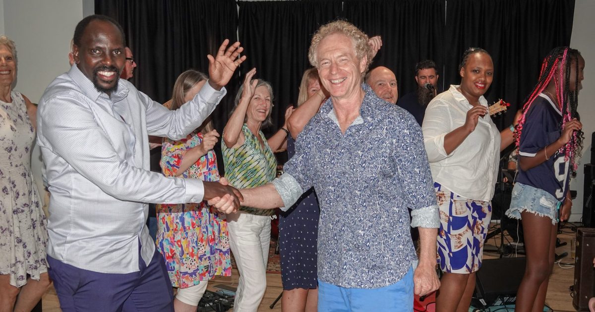 Planned 1000-person conga line in Albury aims to break records and help ...