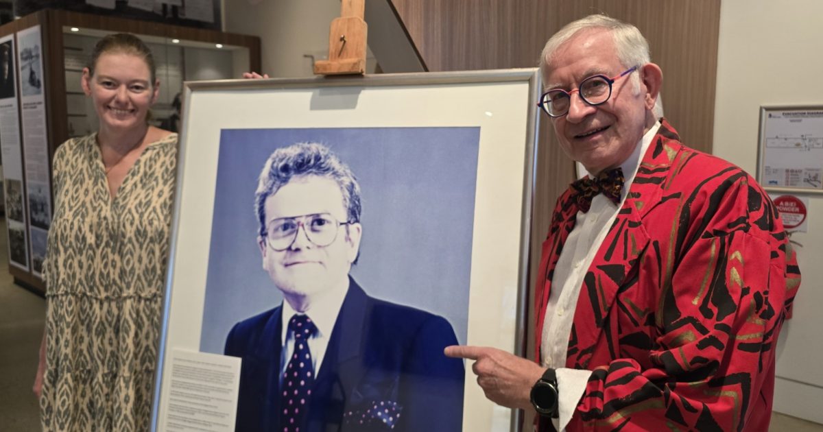 Wagga theatrical and cultural icon's portrait returns to spotlight ...