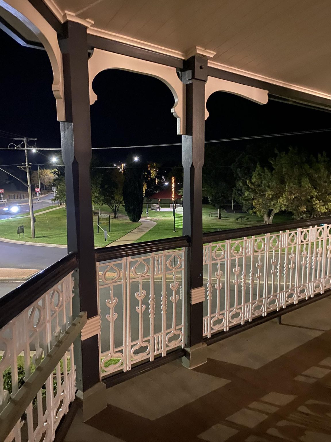 Coolamon Hotel’s 145-year history, glasshouse and cocktail bar to ...